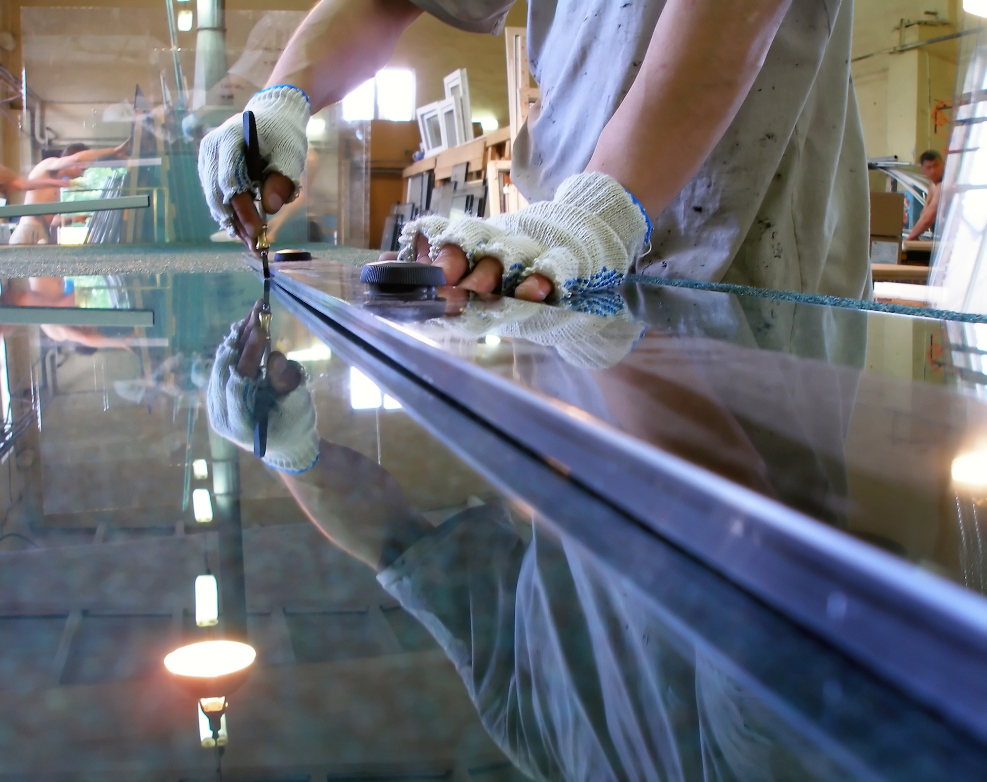 cutting window - Buliding Industry Synergy Inc
